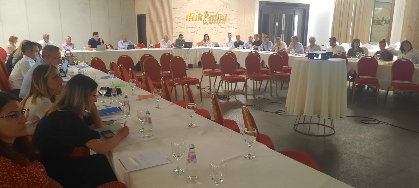 Mbahet punëtoria për Vizionin, Qëllimet, Objektivat dhe Konceptin e ...